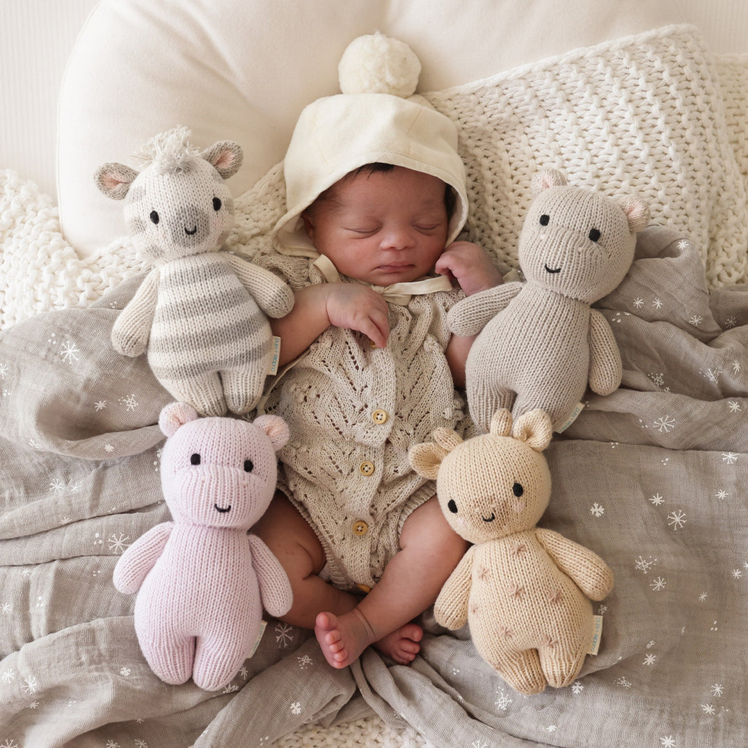 CUDDLE+KIND BABY ANIMAL | GIRAFFE – Olive and August